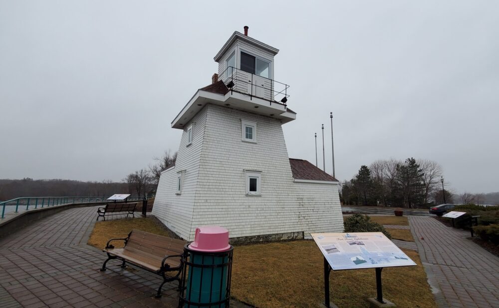 Region of Queens listening to ideas for Fort Point lighthouse - Canada Info