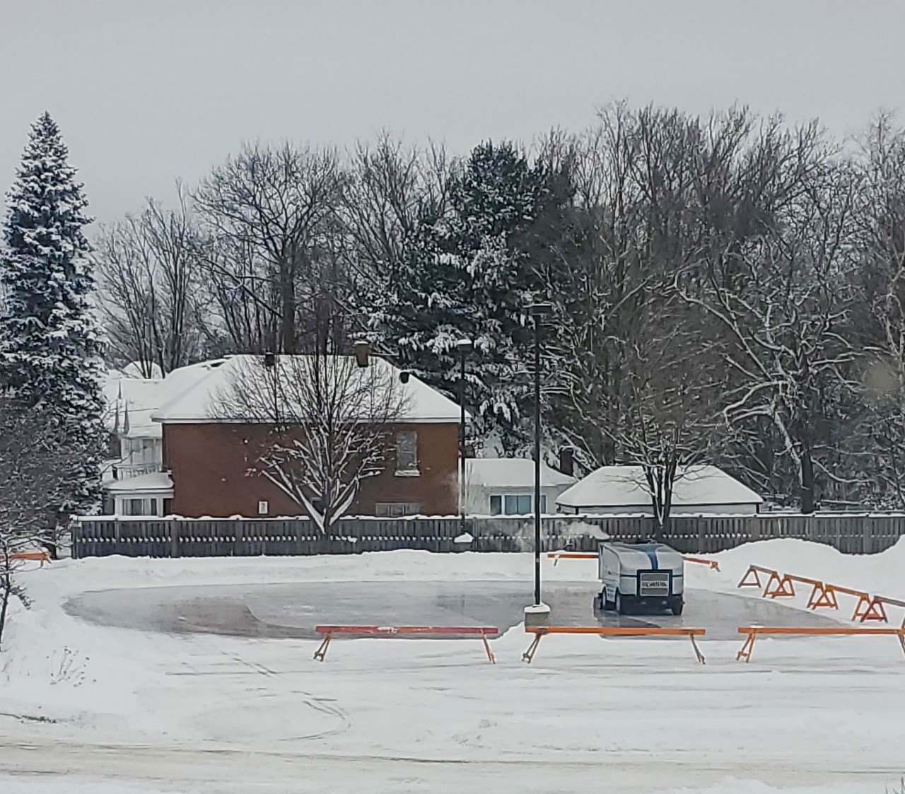 Une patinoire extérieure pour le North Simcoe Sports & Recreation ...