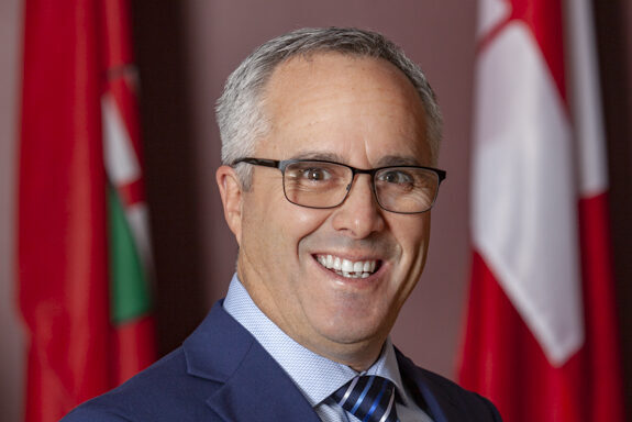 Mike Ross tire sa révérence - Canada Info