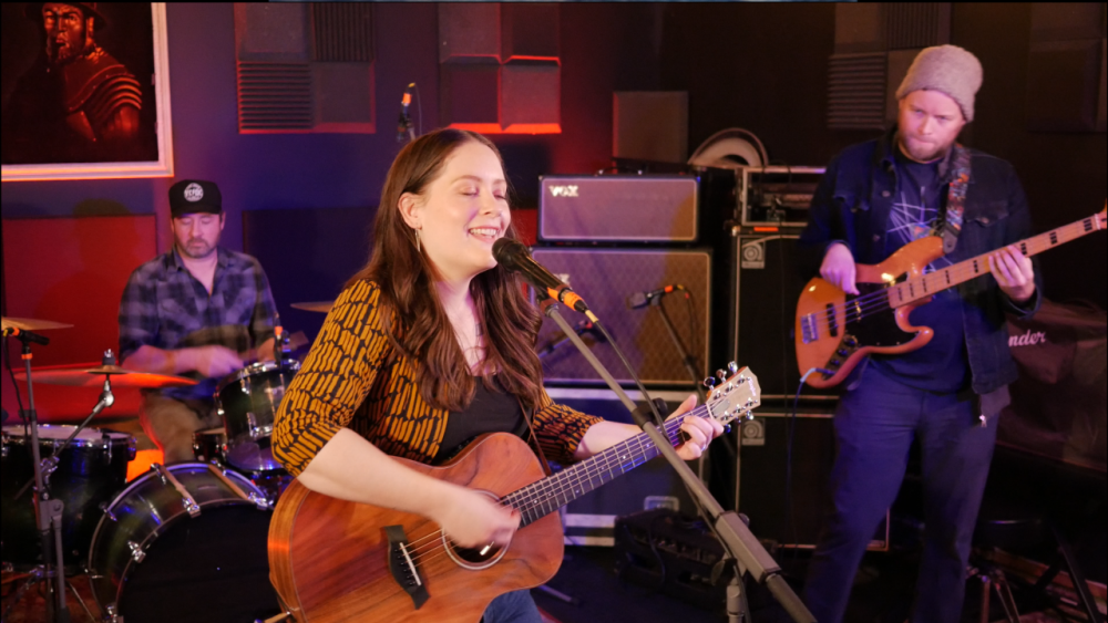 La chanteuse et compositrice Laura Rae en concert à Halifax - Canada Info