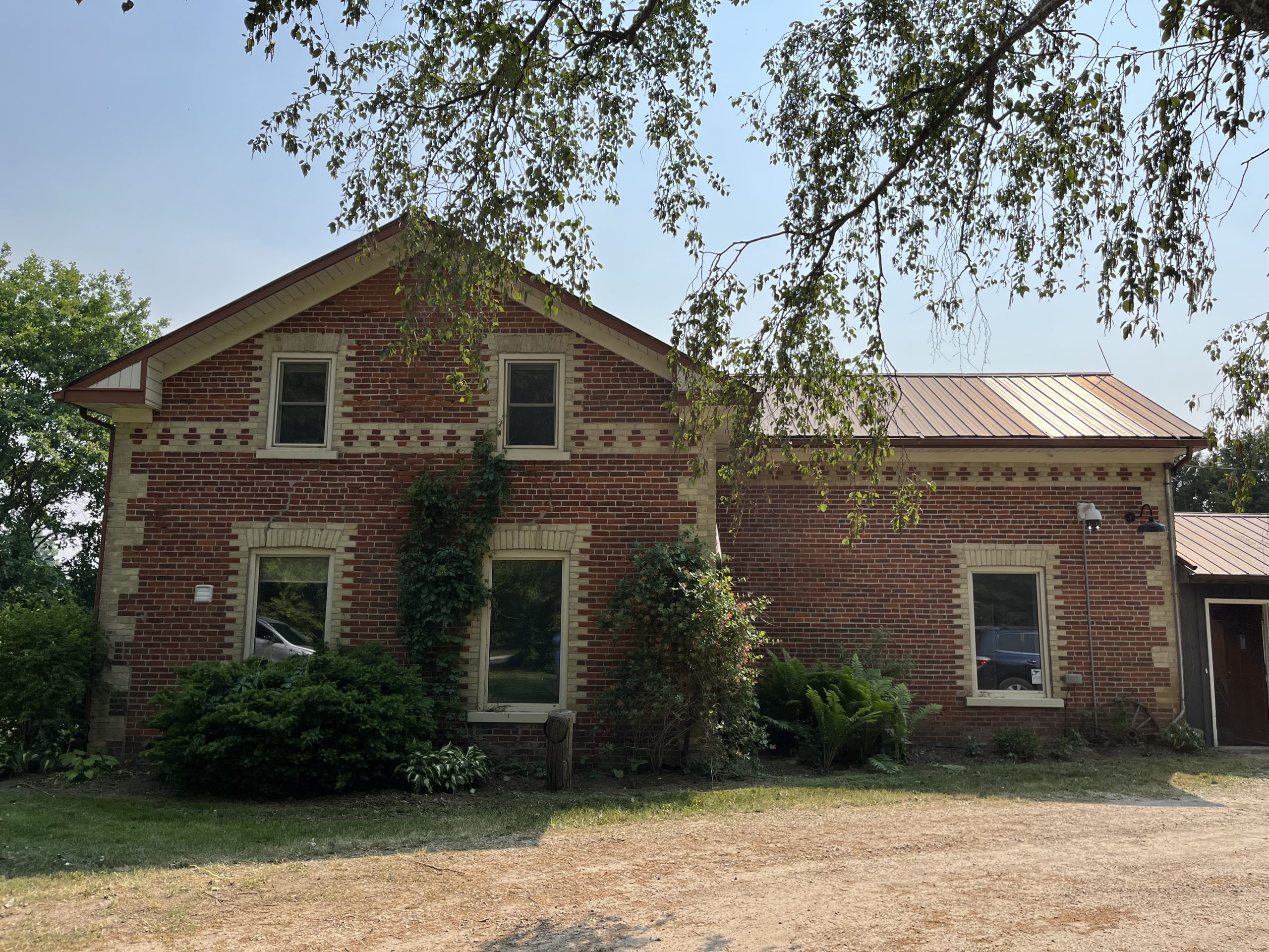 Fergus farmhouse to accommodate healthcare professionals starting this ...