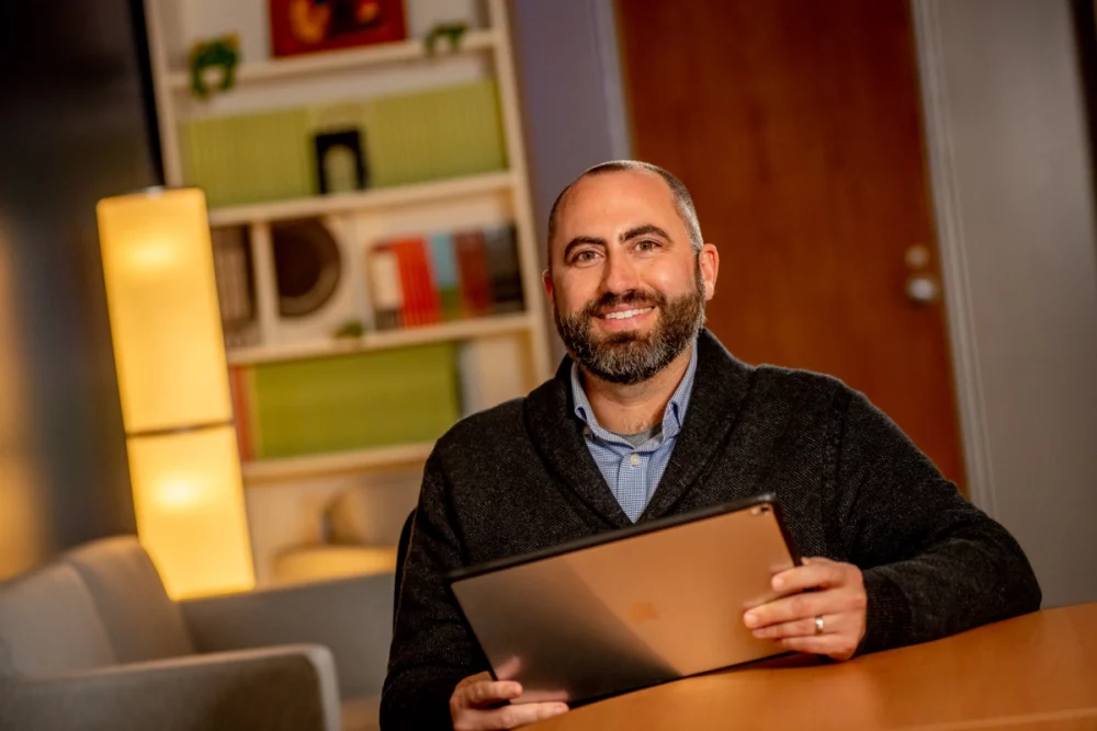 Le professeur Clint Bruce étudiera plusieurs dimensions du Congrès ...