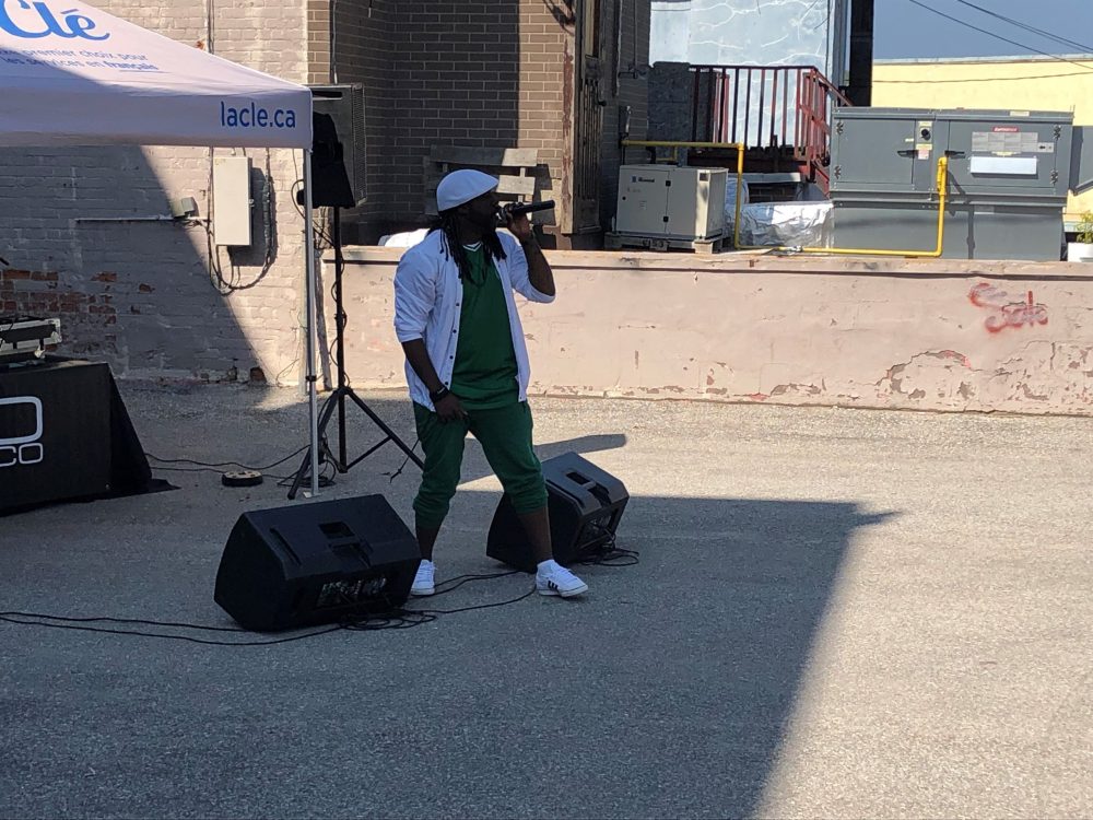 Le rappeur LeFlofranco fait danser les Franco-Ontariens à ...