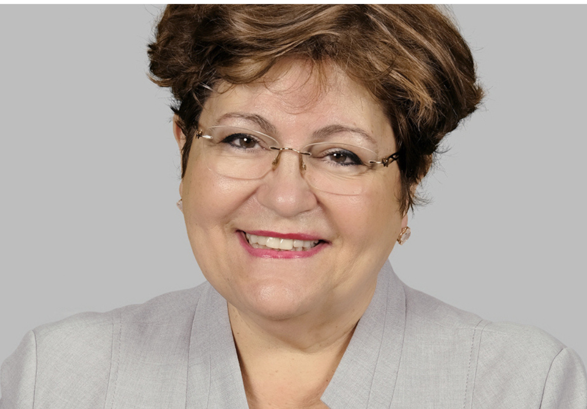 Mary Deros boucle un quart de siècle de services public - Canada Info
